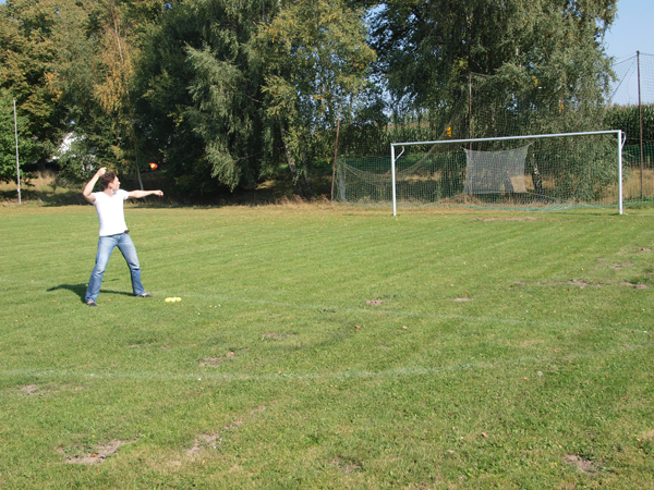 Erlerne das Werfen mit der David-Schleuder – JoCatapult